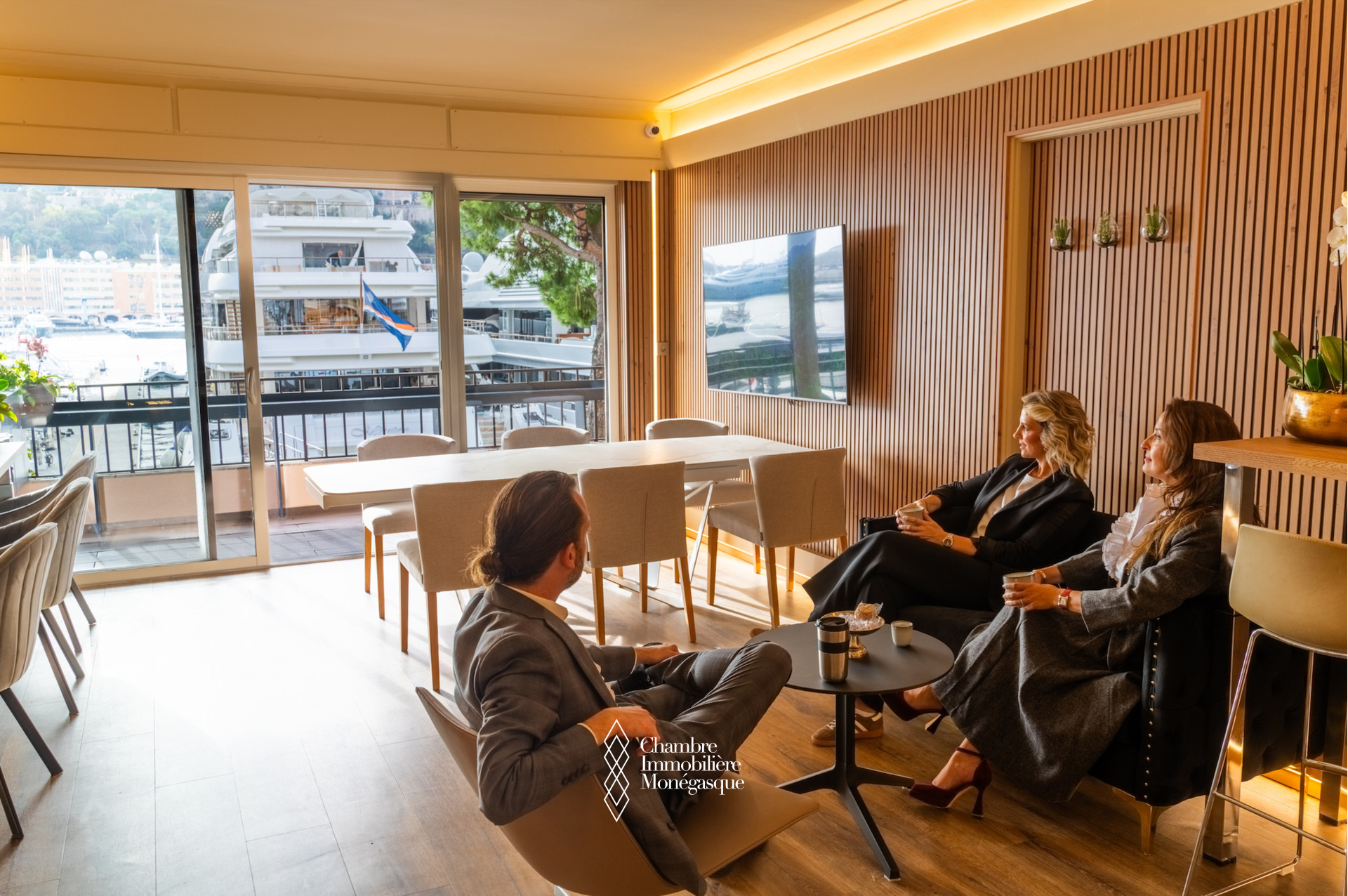 1 room office space to rent in Monaco